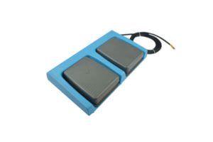 The wired foot switch controls the radiology table - Newheek x ray hand ...